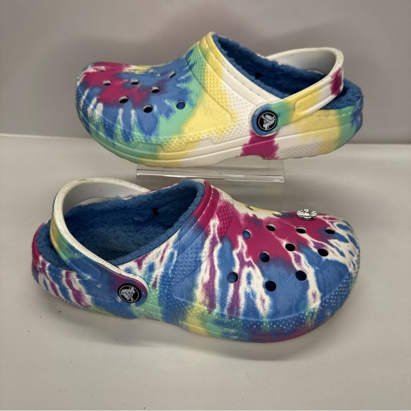 CROCS | Shoes | Crocs Classic Rainbow Graffiti Black Fur Lined Clogs ...